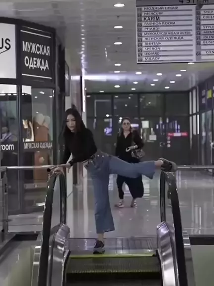 praew pahtcharin & praew phatcharin| Discover